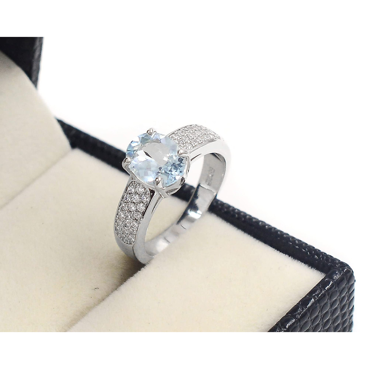 9X7 MM Natural Deep Color Aquamarine Gemstone 925 Sterling Silver March Birthstone Solitaire Unisex Promise Ring For Engagement (Rhodium Plated Silver, 6.5)