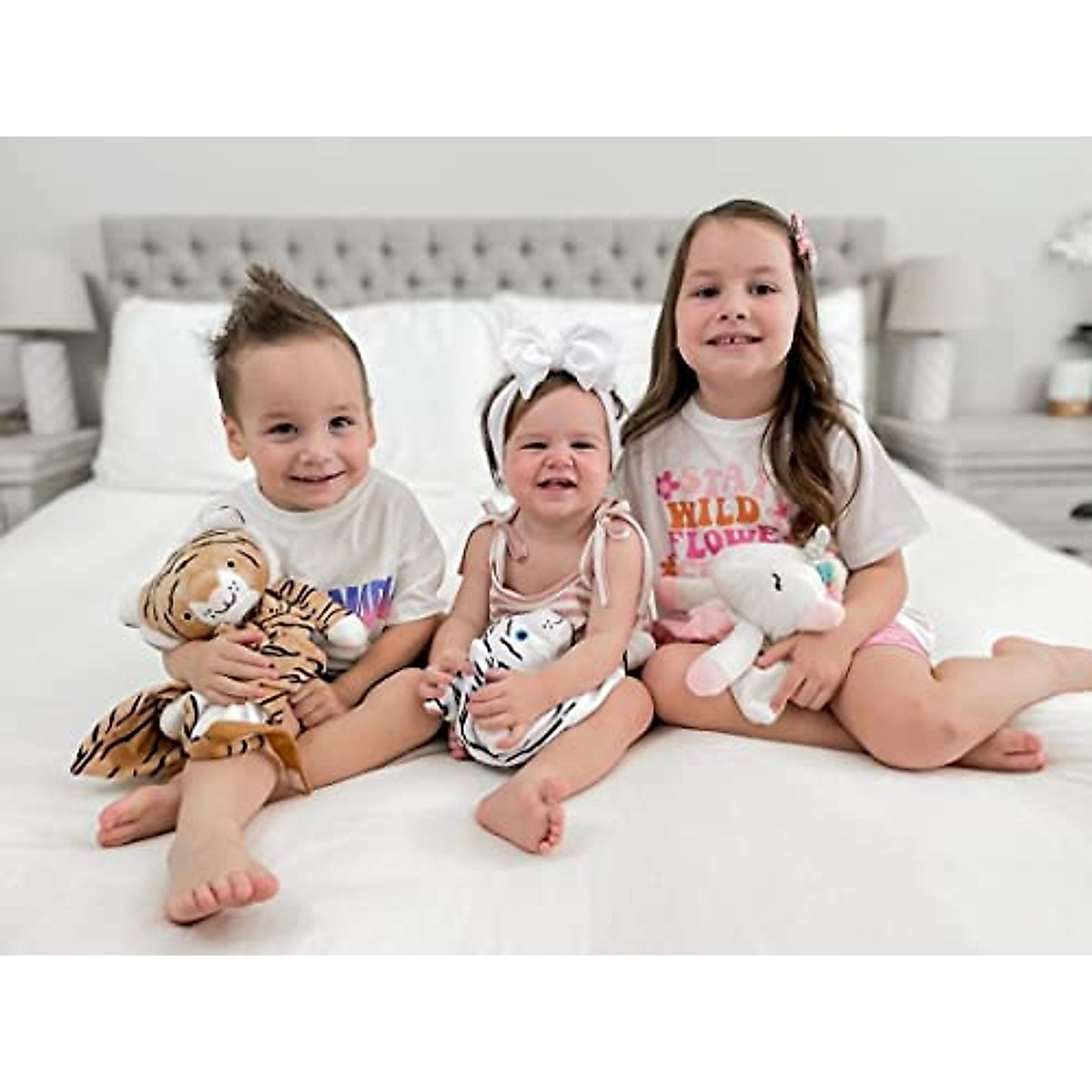 Portable Sound Machine Baby - White Noise & Lullaby – Toddler Sleep Aid - Baby Boy or Girl - Baby Shower - White Tiger Baby Blanket – Plush & Cuddly – Miracle for Reducing Night Time Wake ups