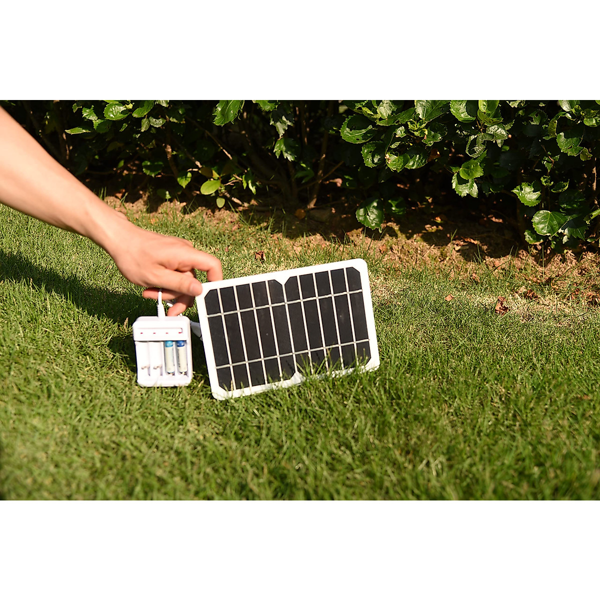 HUI YINGC Solar Power Charger with 5 Watt Portable Solar Panel for 1.2V AA & AAA Household Rechargeable Batteries, with 5 Watt Solar Panel and 4-Bay USB AA & AAA Charger