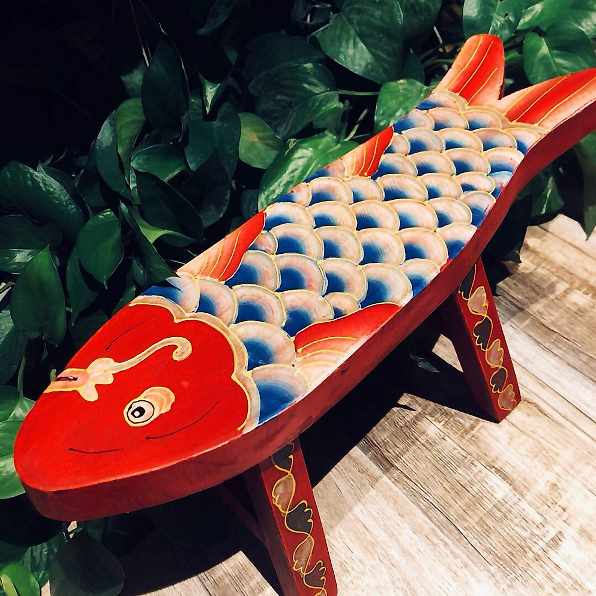 Kelendle Small Wooden Stool Hand Carved Wooden Foot Stool Children's Fish Stool Vintage Wood Stool Crafted Hand-Painted Wood with Two-Legged Stool Red