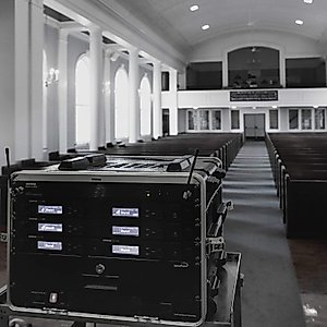 Shure SLXD24/B87A Digital Wireless Microphone System - Includes SLXD2 Handheld Transmitter with BETA 87A Vocal Mic Capsule and SLXD4 Single Channel Rack Mount Receiver | G58 Band (SLXD24/B87A-G58)