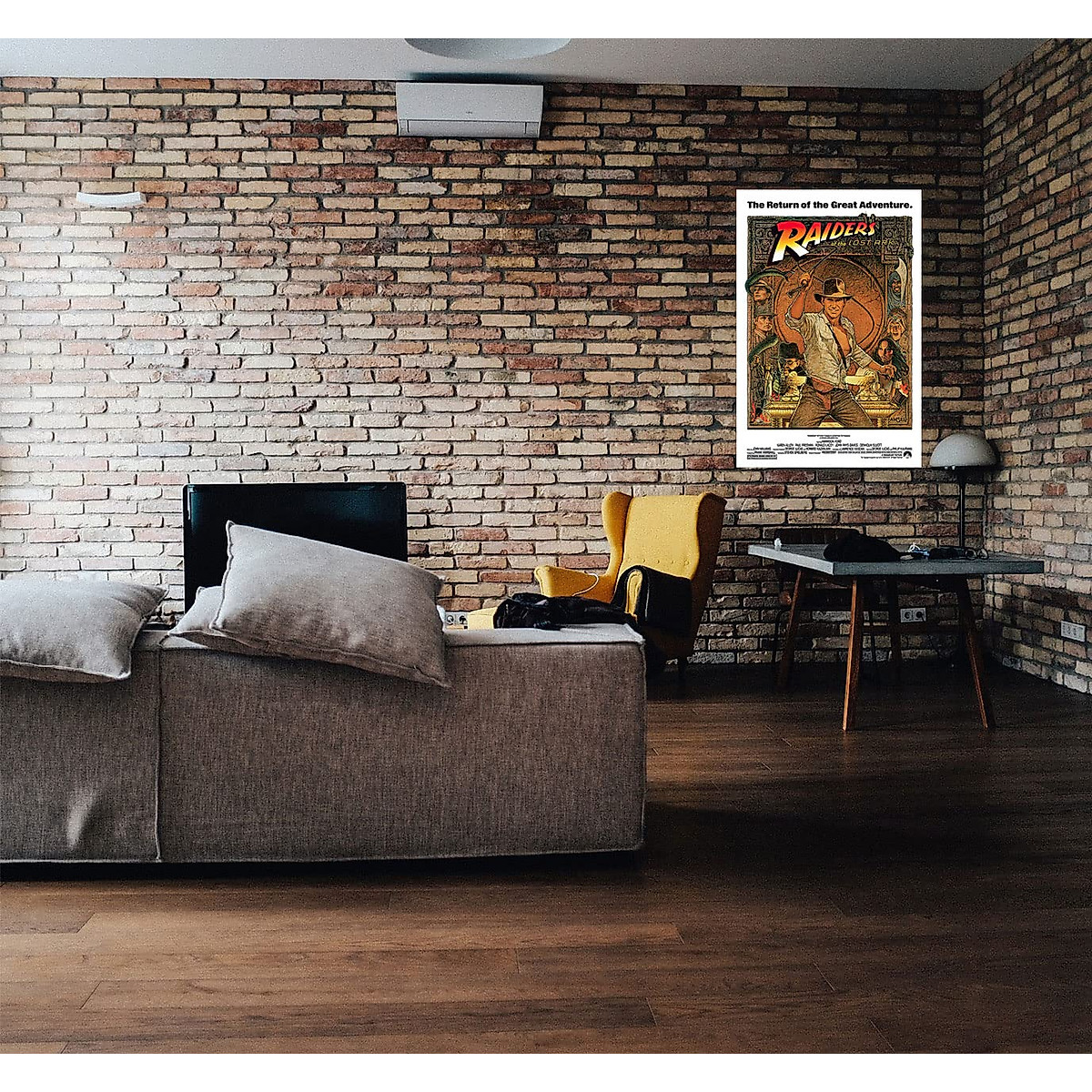 Indiana Jones - Raiders Of The Lost Ark - Movie Poster: Re-Release 1982 (Size: 27'' x 40'')