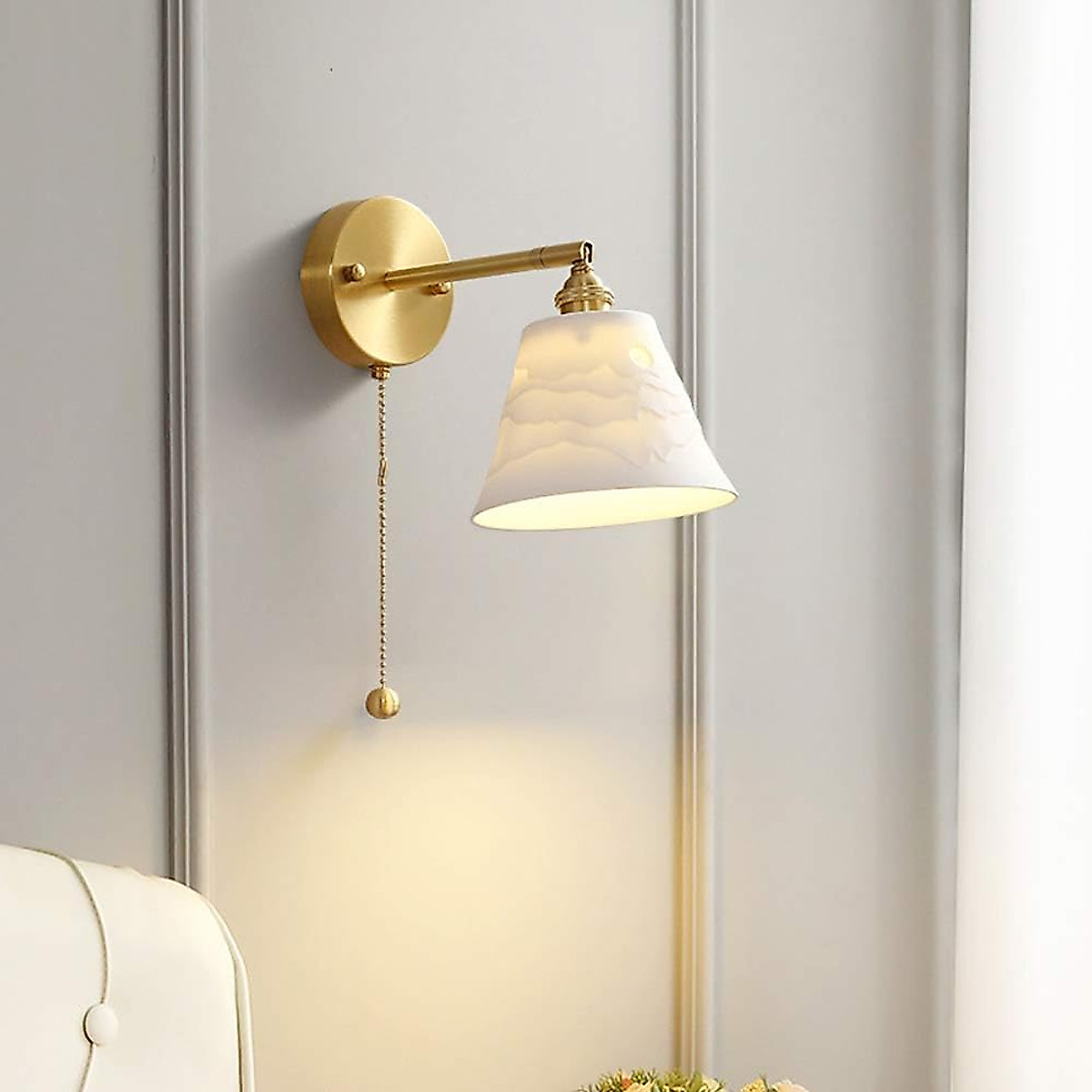 MAIYO Nordic Brass Metal Indoor Wall Light, White Ceramic Wall Lamp with Pull Cord Switch, Home Decorative Wall Sconce, for Bedroom Living Room