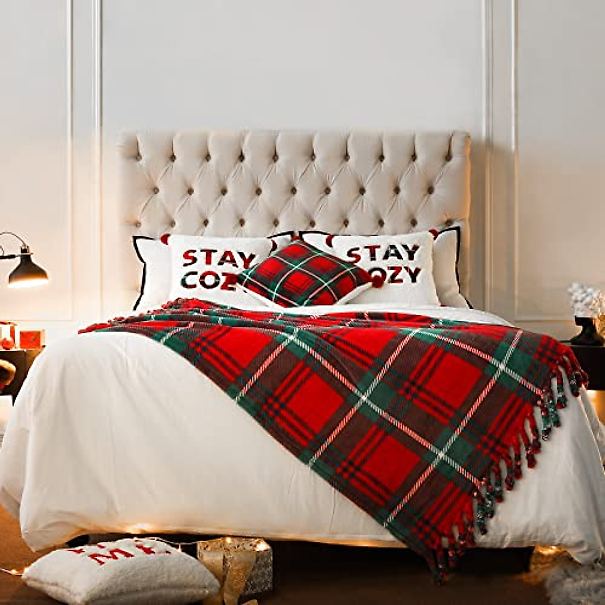 Cozy Bliss Tassel Throw Blanket for Couch, Buffalo Plaid Blanket with Tassel, Super Soft Fuzzy Fleece Blanket Decorative for Sofa Couch Bed Living Room (Red/Green, Throw 50" x 60")