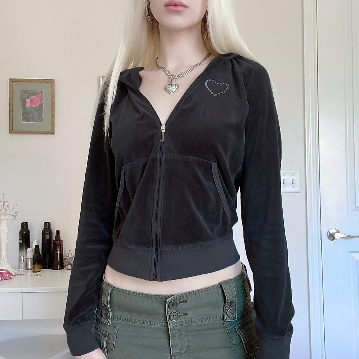 Faretumiya Women Zip Up Long Sleeve Crop Hooded Tops Ribbed Knit Cropped Hoodie Jacket Y2k Cute Sweater Pullover(Heart Black,M)