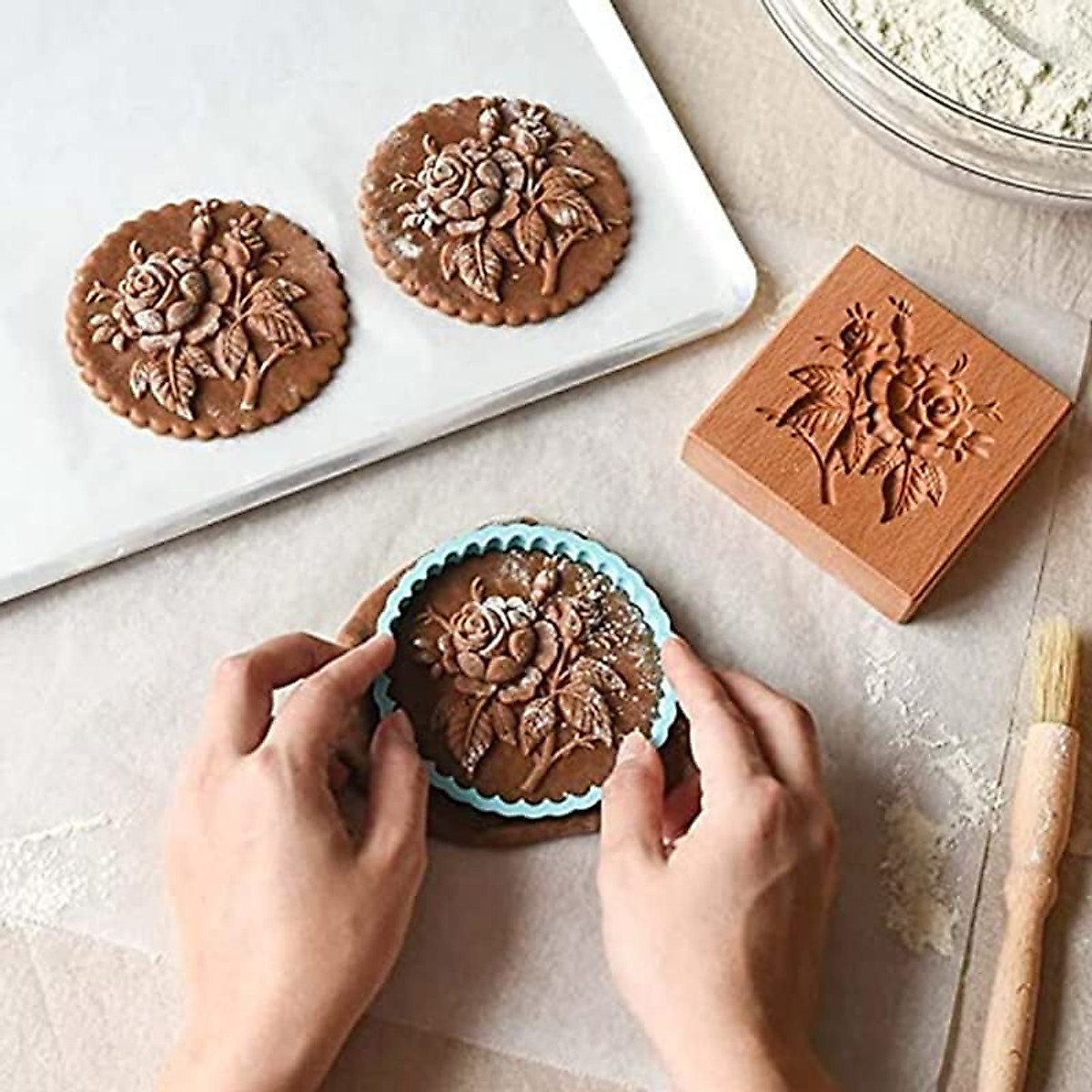 Wooden Cookie Biscuit Mold Baking Embossing Cookies Stamp Mold Cutter Funny 3D Baking Mold Embossing Craft Decorating Suitable for Festival Wedding Party Kitchen DIY Baking Tools