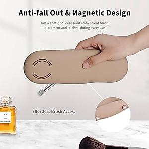 Vemoky Makeup Brush Holder/makeup brush covers/Travel Makeup Brush Holder/Soft Silicone Makeup Brush Holder/Stylish Make Up Brushes Holder Organizer/Double-sided Vent Makeup Bags for Women (Khaki)