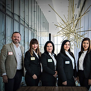 Name Tag Labels,900 Pieces Sticky Name Tag Stickers Labels,Multipurpose Labels Name tag Stickers Colorful Border Name Tag Labels School Office Party Stickers (3 1/2 X 2 1/4)