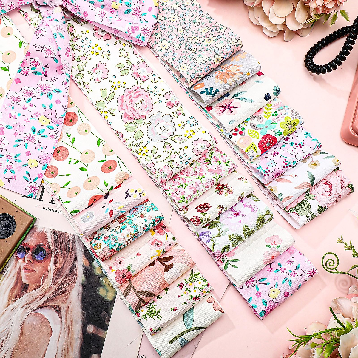 40 Pcs Floral Cotton Fabric Patchwork Roll Cotton Quilting Fabric Roll up Cotton Fabric Quilting Strips 2.55 Inch Precut Patchwork Roll for Craft Sewing DIY Crafts (Pink Floral)