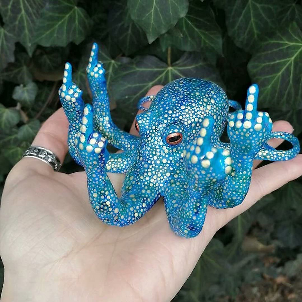 JINGBIN Octopus with Mother of Pearl Luminous Octopus with Middle Finger Novelty Gesture Octopus Art Ornaments Gift for Garden Indoor Outdoor Home Decoration Luminescent Statue Table Decor