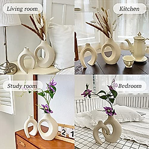 GOLDTIMO White Ceramic Vase, Modern Home Décor Vase Set of 2, Circle Matte Hollow Donut Pampas Flower Vases Nordic Boho Ins Style for Wedding Dinner Table Living Room Office Bedroom décor