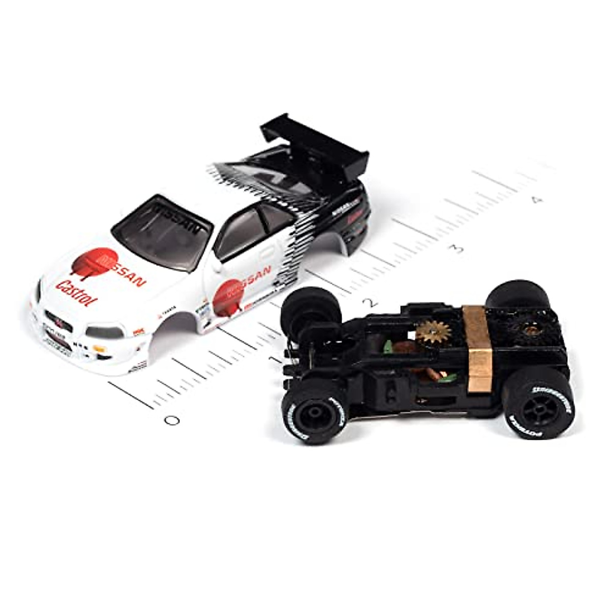 Auto World Xtraction Import Heat 1999 Nissan Skyline GTR (White/Black) HO Scale Slot Car