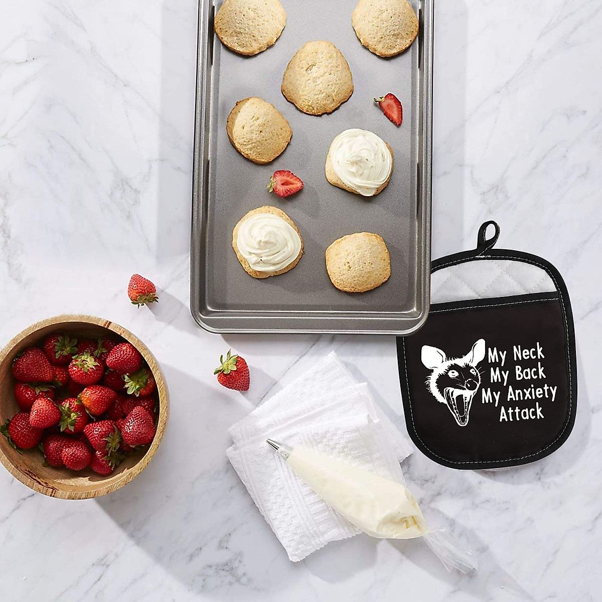 Funny Possum Gift Opossum Lover Gift Possum Pot Holder My Neck My Back Opossum Oven Mitt Possum Lover Gift(Possum potholder)