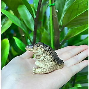 Handmade Crocodile Figurine Tea Pet, Tea Set Accessories Alligator Statue Tea Ceremony Desk Pet, Animal Ornament Gifts for Tea Lover Friends Chritmas Party Favors