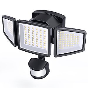 QUNCWL Motion Sensor Outdoor Lights Battery Powered - 1000LM Battery Operated LED Security Light - 5000K Flood Lights IP65 Waterproof 3 Head Wall Light for Outside Garage Basement Barn