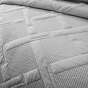 Tache Solid Light Grey Silver Soothing Pastel Soft Cotton Geometric Diamond Stitch Pattern Lightweight Quilted Bedspread 3 Piece Set, King