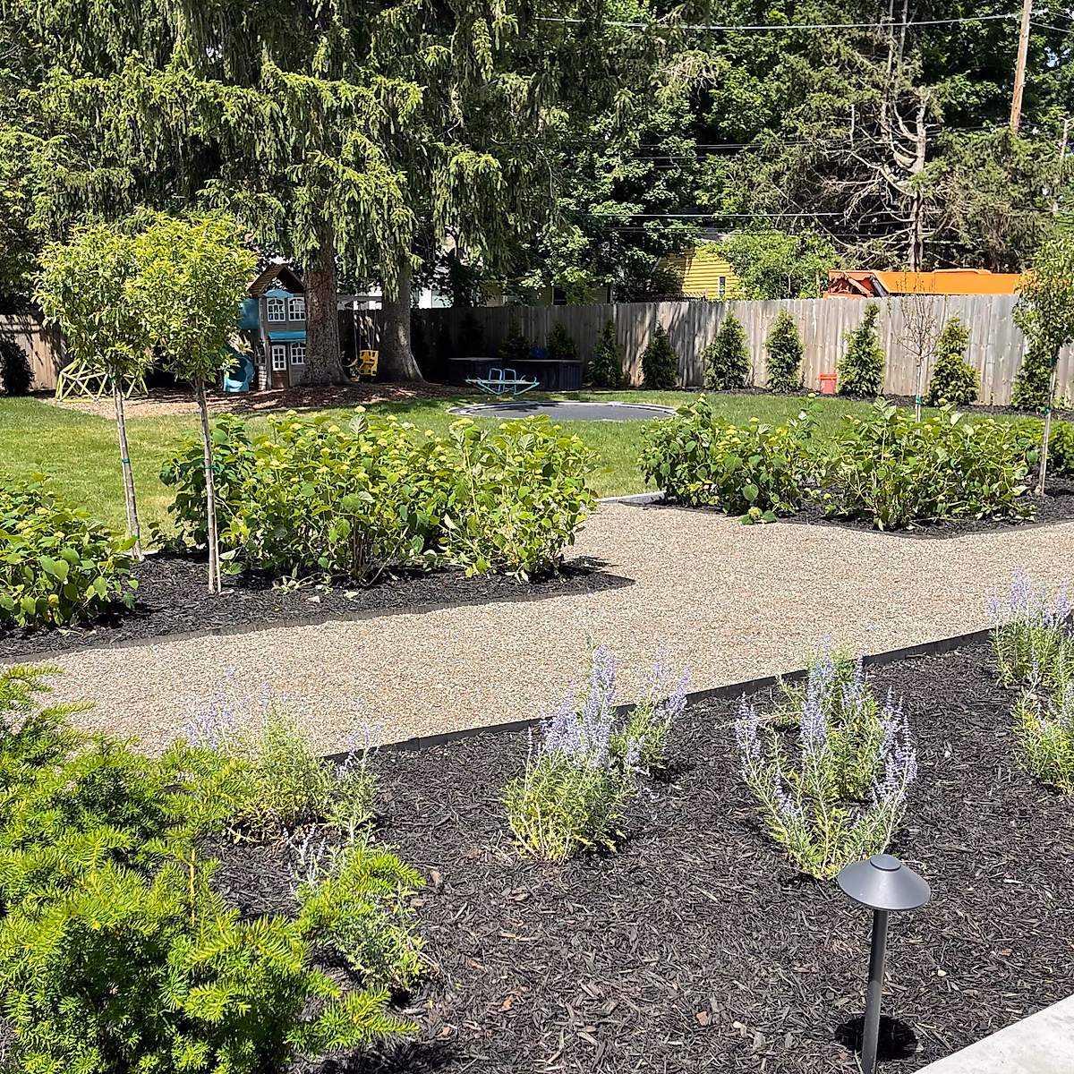 Edge Right - Hammer-in Landscape Edging - 24 inch Strips - 14-Gauge Cor-Ten Steel - 6 inch Depth (1 Pack)