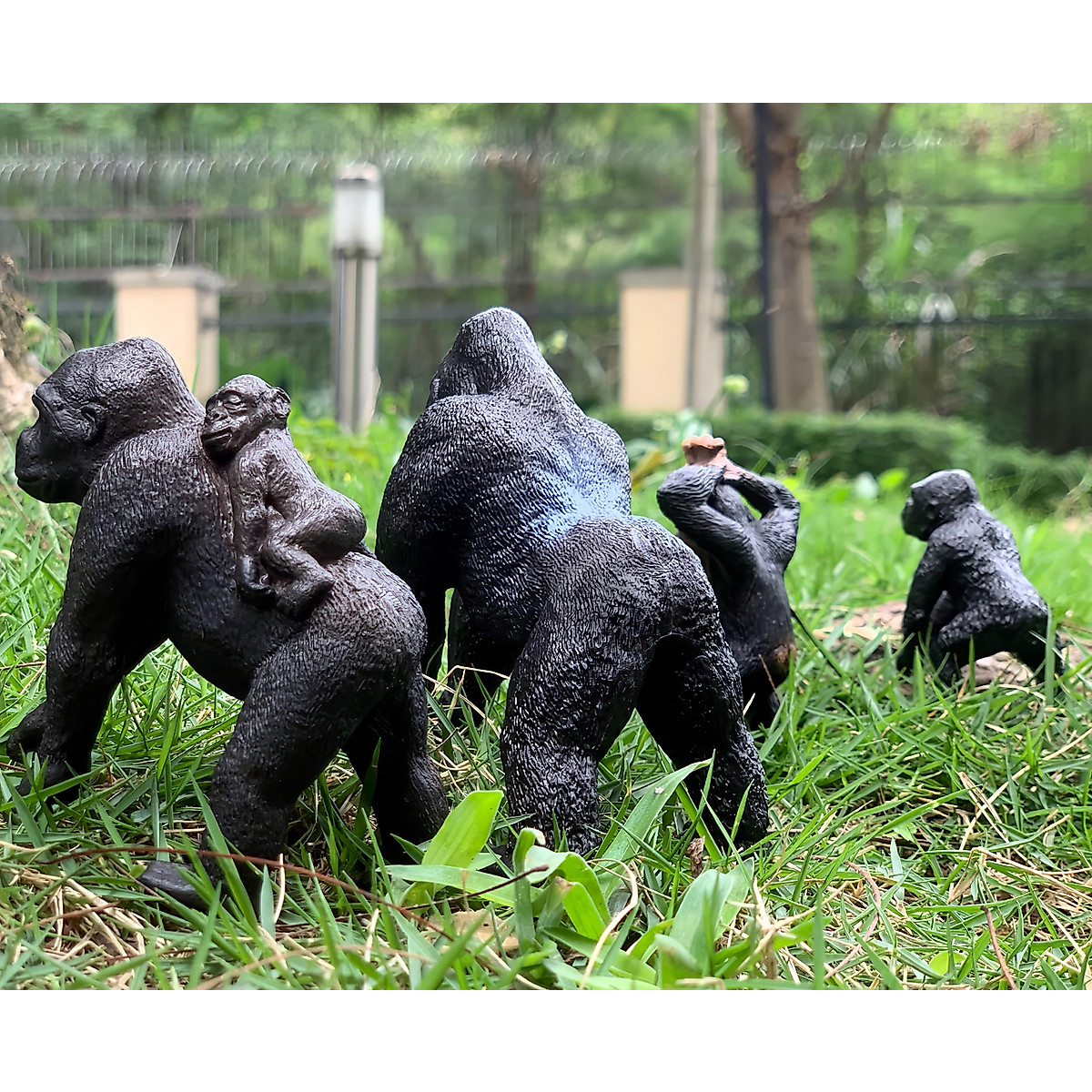 Gemini&Genius King Kong Toys, Safari Animal Toys Gorilla Family Figurines, Wildlife World Action Figure, Backyards Garden Flowerpot Room Decoration, Cup Cake Toppers for Ages 3 Years Old & Up Kids