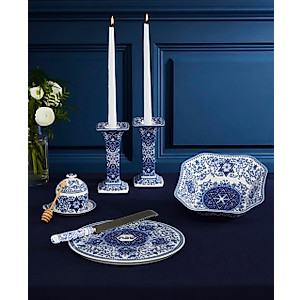 Spode Judaica Honey Pot with Drizzler | 5.25 Inch Honey Jar with Lid and Wooden Dipper for Rosh Hashana Table | made of Fine Porcelain | Dishwasher Safe