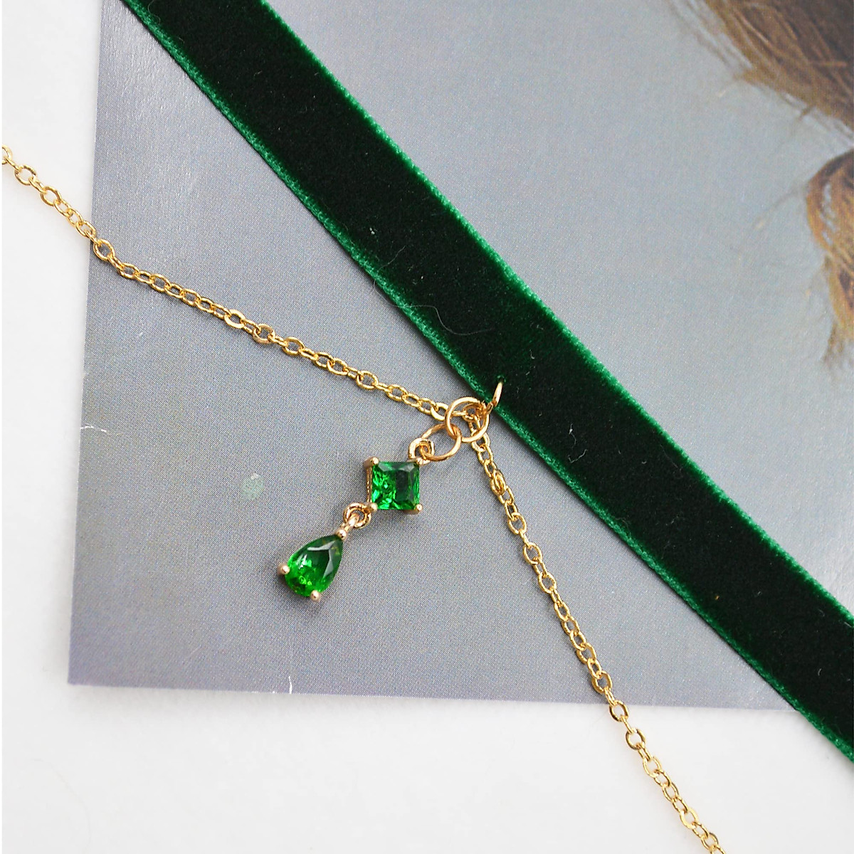 MOMOCAT Green Velvet Choker Necklace Preppy Cute Trendy Dainty Necklaces Aesthetic Jewelry Emerald Lace Chokers Necklace Adjustable for Women Teen Girls