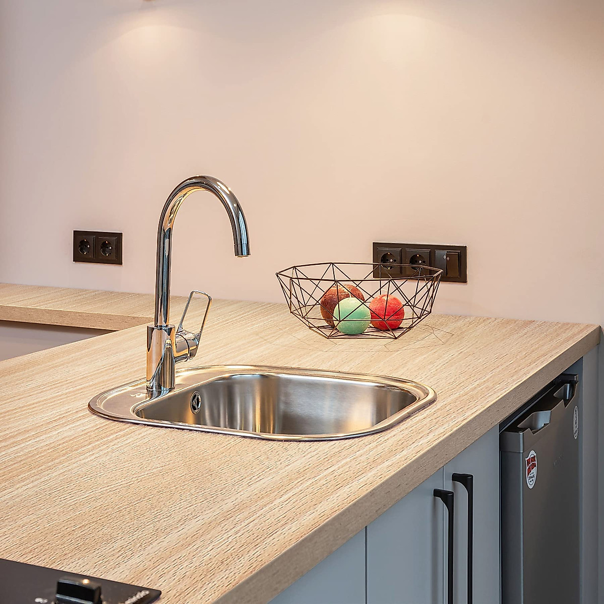 Heroad Brand Wood Contact Paper for Cabinets Natural Wood Grain Contact Paper Light Wood Wallpaper Peel and Stick Wallpaper Film Kitchen Cabinet Shelf Drawer Liner Mapel Vinyl Decorative 17.7”x78.7