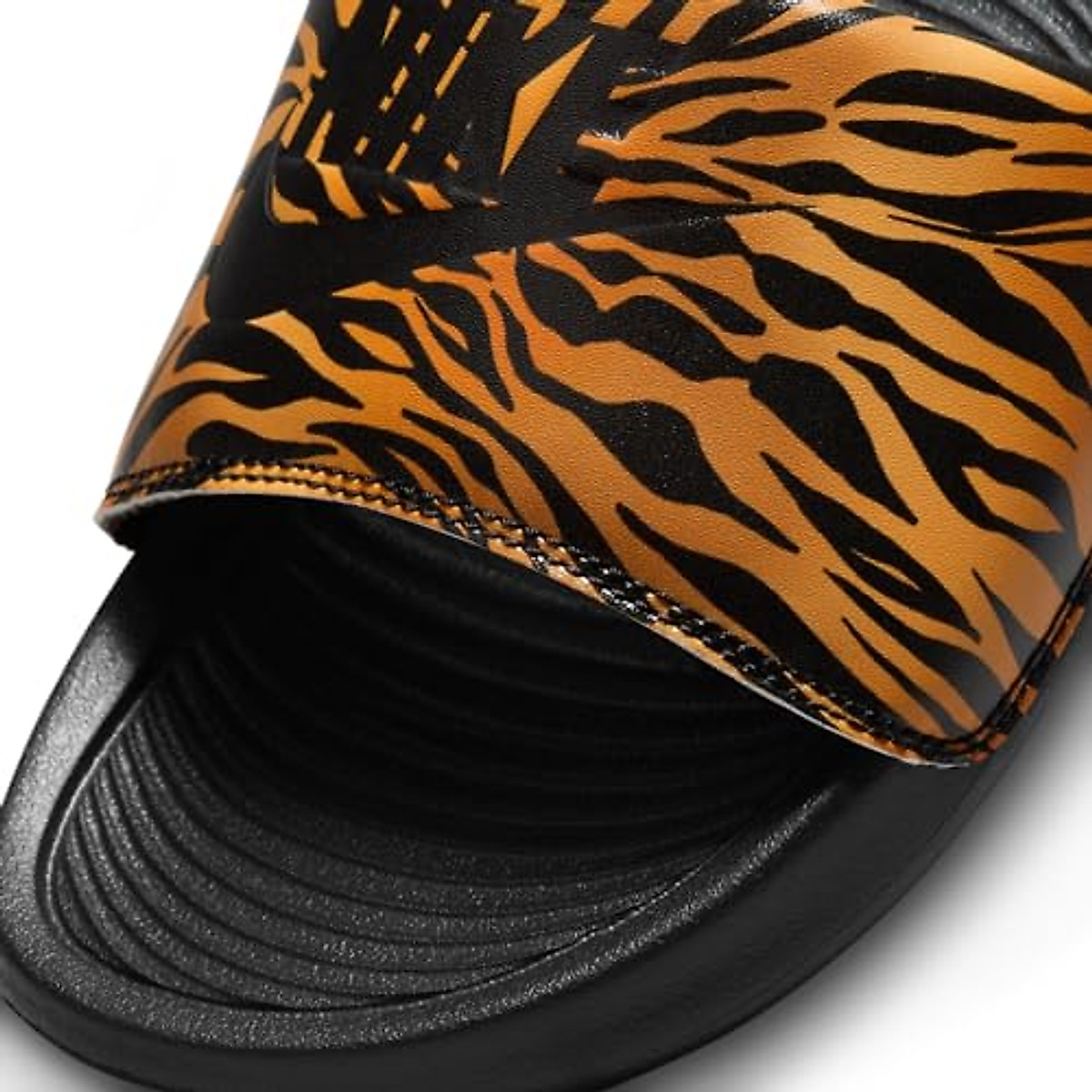 Nike Women's Basic/Active Slide, Black, 9 AU