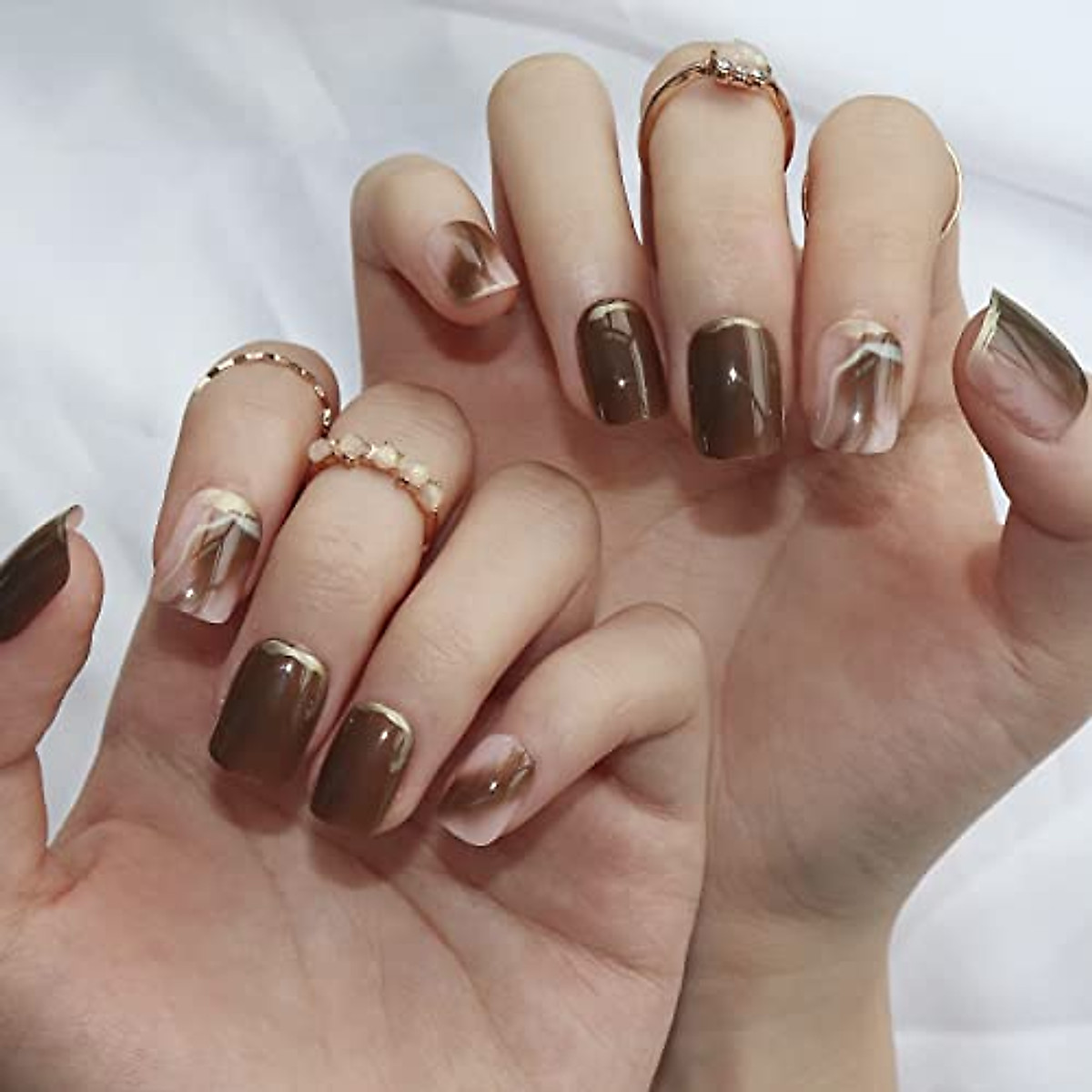 IMSOHOT Short Press on Nails Square Acrylic Fake Nails with Nail Glue Glossy Squoval False Nails Ombre Brown Nails for Women 24Pcs