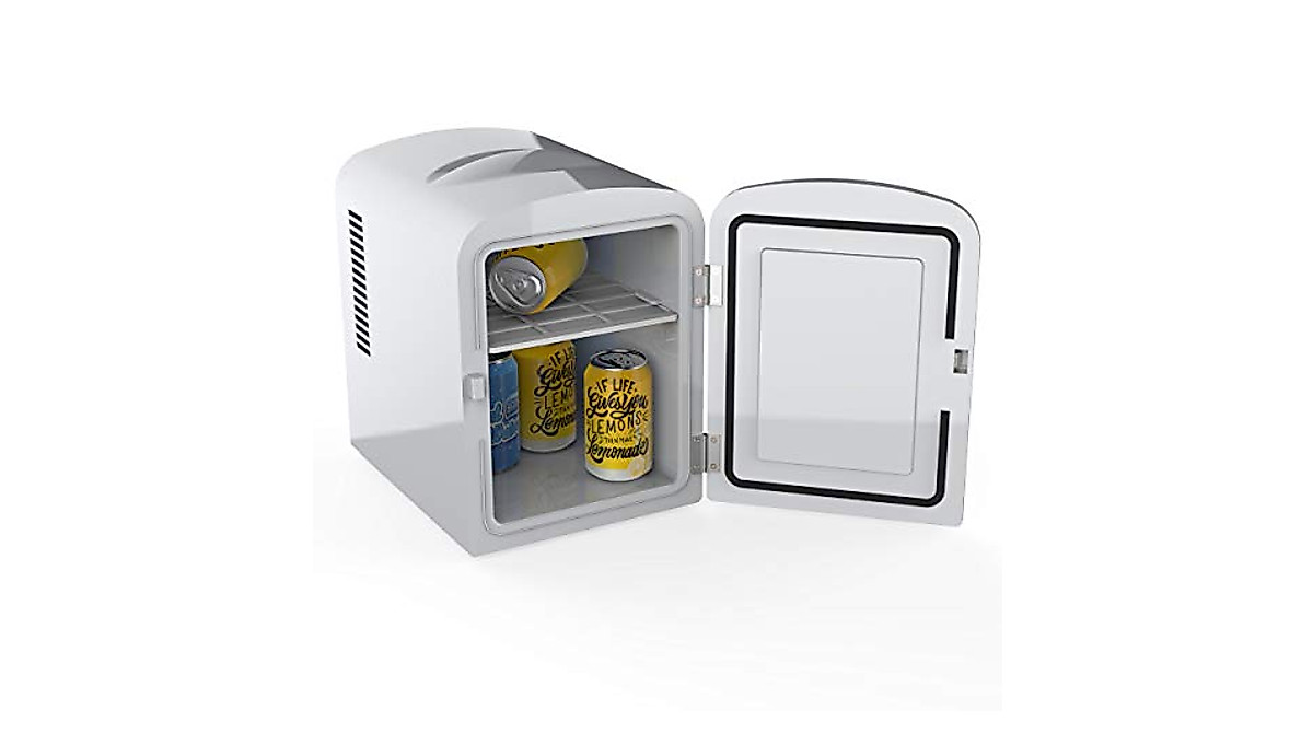 Uber Appliance Mini Fridge for Cold Drinks & Cosmetics | Portable Cooler