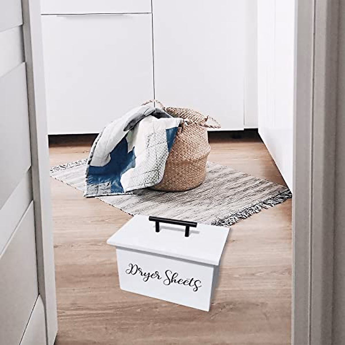 Dryer Sheets Holder, Farmhouse Dryer Sheets Dispenser, Wood Container Box with Lid, Rustic Caddy, Fabric Softener Storage Bin for Laundry Room Decor Organizer