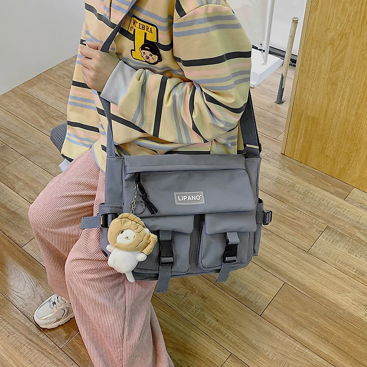 JQAliMOVV Kawaii Messenger Bag for Girls - Cute Aesthetic Bag with Kawaii Pendent (Blue)