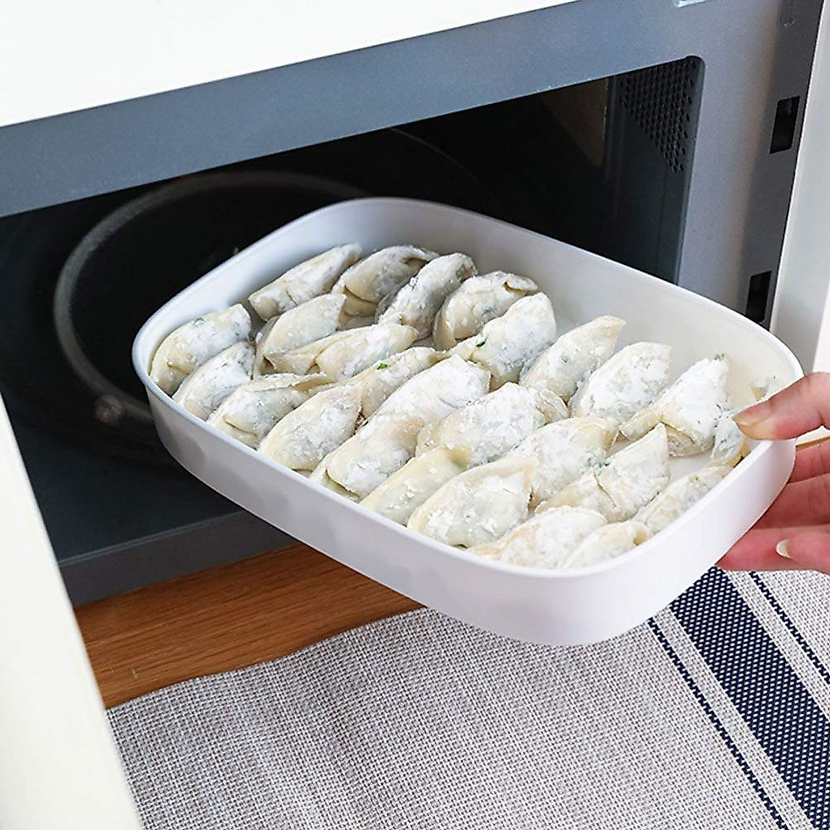 Hemoton 3Pcs Refrigerator Food Storage Container with Lid Shallow Stackable Bacon Keeper Fruit Vegetable Case Holder Airtight Dumpling Box for Egg Meat (Mixed Color)