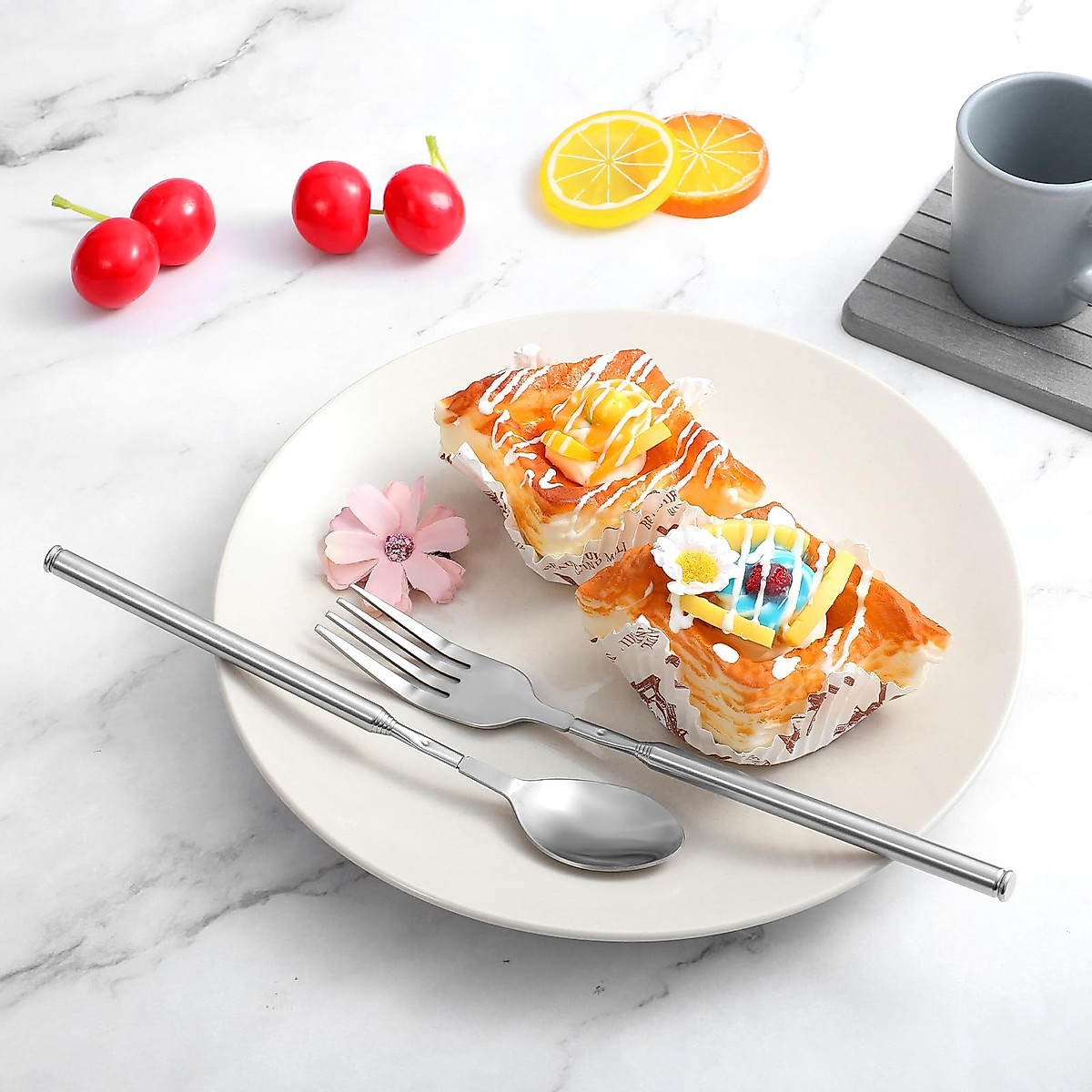 Gjinxi 2PCs Extendable Fork and Spoon, Long Handle Telescoping Fork, Stainless Steel Retractable Fork, Food-Grade Metal Tableware, Spoon and Fork Extender Set for Dinner Fruit Dessert BBQ