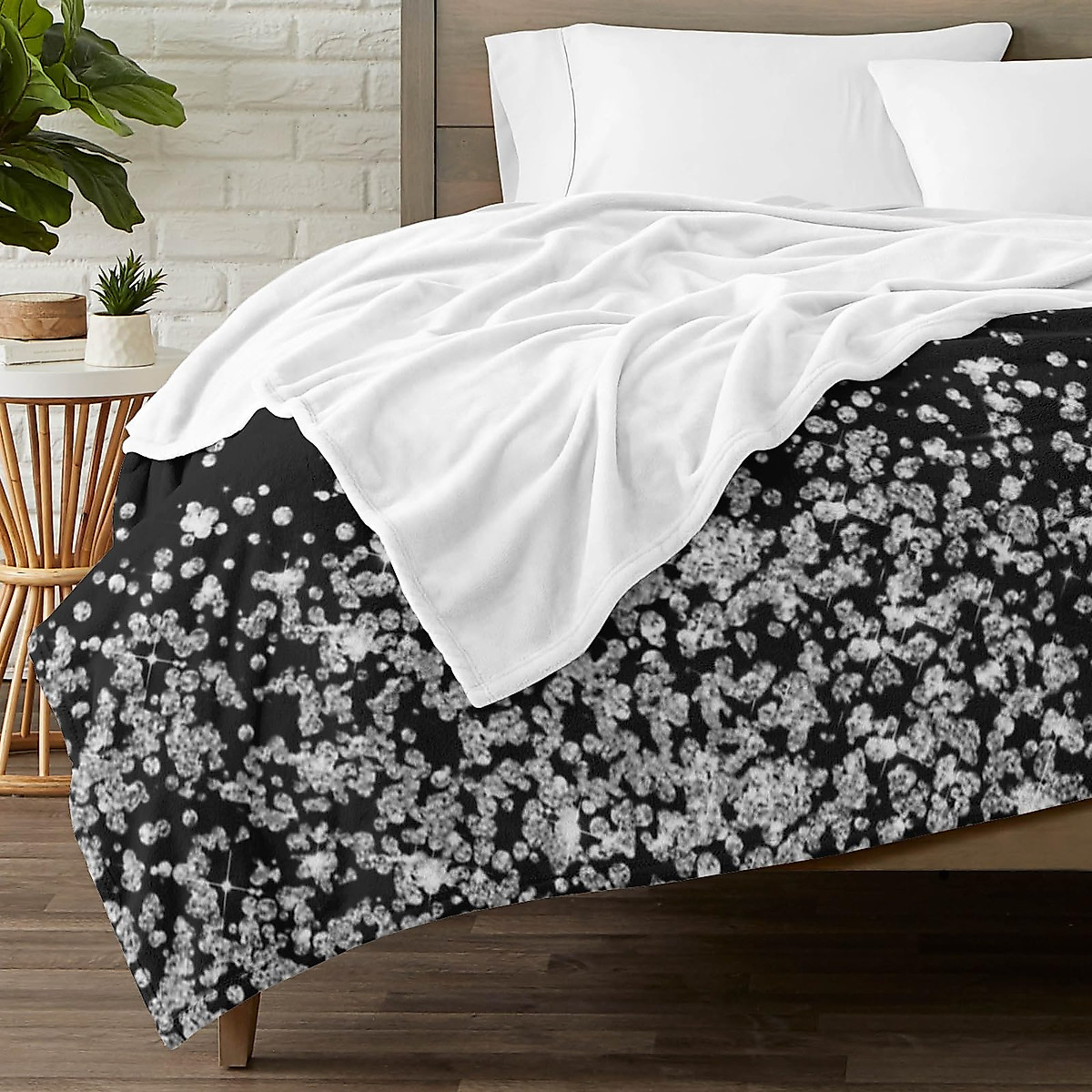 Caichenyz Personalized Cheer Cheerleader Navy Blue Blanket with Name Cheer Gifts 50x60inch Blanket for Teen Child Girls Cheerleader Gifts for Birthday Christmas