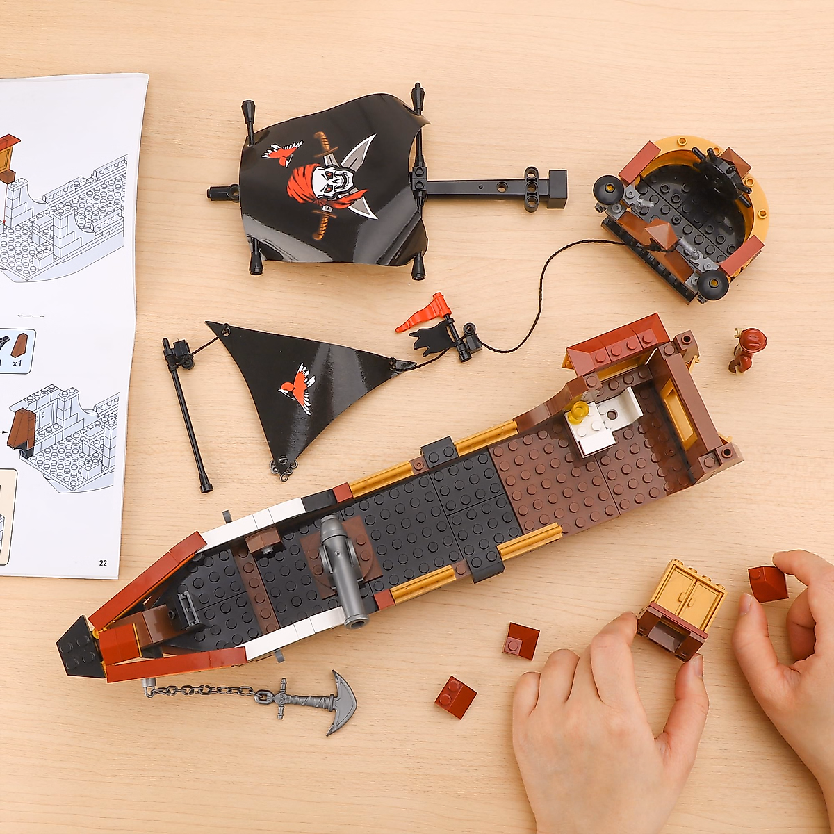 BRICK STORY Pirate Ship Building Sets Boat and Ship Model Pirate Toys Building Blocks Pirate Ship Toys for Boys and Girls Pirate Adventure Playset Gift for Kids Age 6-14 Years, 308 PCS