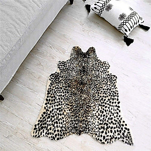 Leopard Print Area Rug - Faux Fur Non-Slip Cheetah Rug Small Accent Distressed Animal Print Hide Rugs Floor Carpet for Door Mat Entryway Bedrooms Laundry Room Decor (3.3x2.95Ft, Leopard)