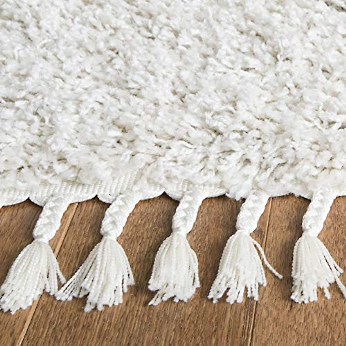 SAFAVIEH Pro Luxe Shag Collection Area Rug - 8' x 10', Cream & Blue, Moroccan Boho Tassel, Non-Shedding & Easy Care, 2.4-inch Thick Ideal for High Traffic Areas in Living Room, Bedroom (PLX432A)