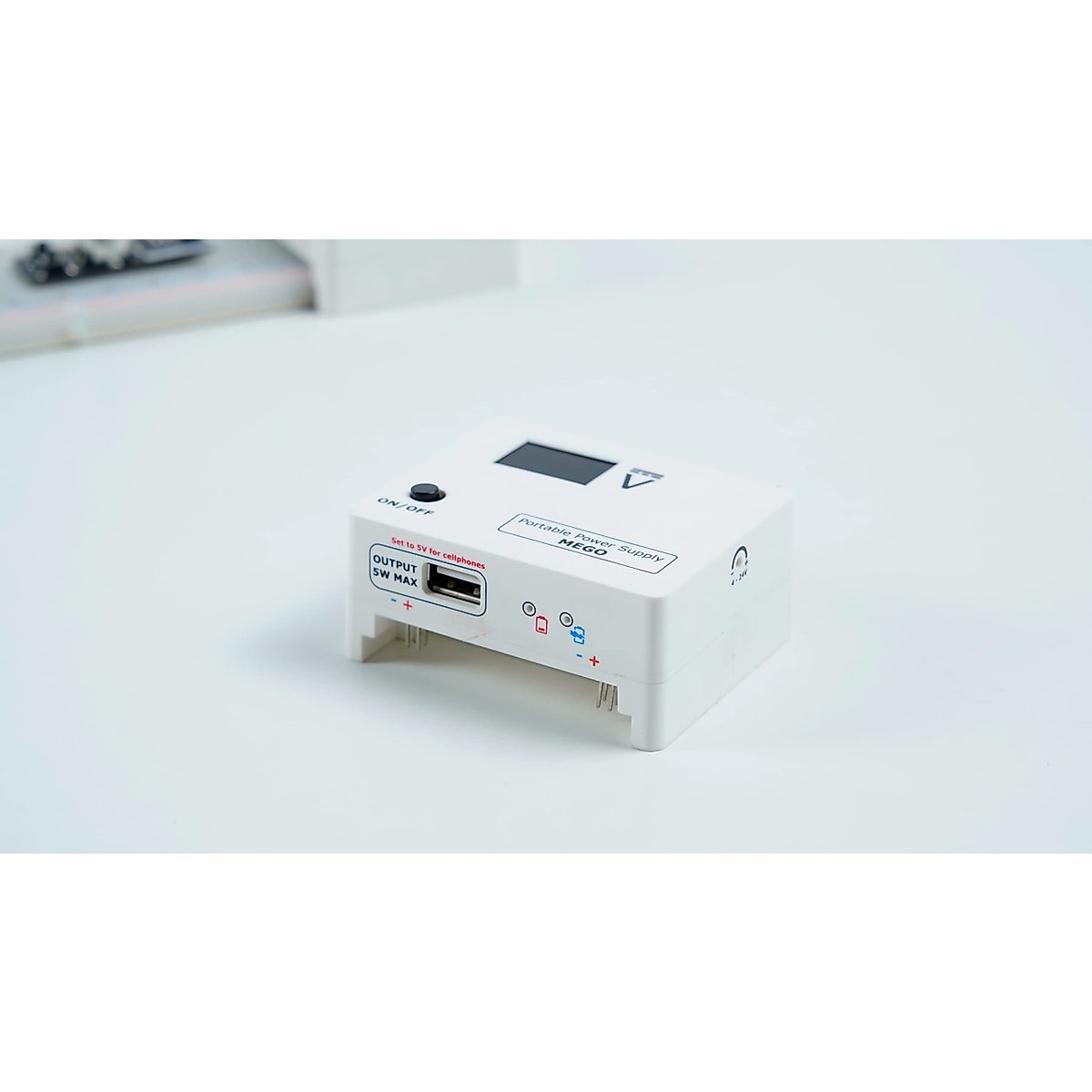Rechargeable Breadboard Power Supply – 4 to 24V DC Output Power Supply with 2000mAh Rechargeable Battery with USB Charging – Ideal for Labs and Projects in Classroom, Outdoor and Home Schools