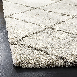 SAFAVIEH Hudson Shag Collection Area Rug - 5' x 7', Ivory & Grey, Modern Diamond Trellis Design, Non-Shedding & Easy Care, 2-inch Thick Ideal for High Traffic Areas in Living Room, Bedroom (SGH281A)