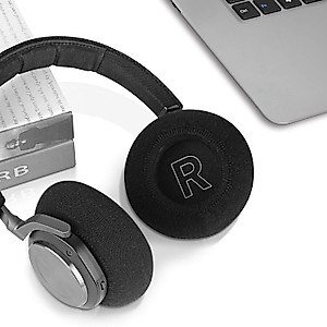 Geekria 2 Pairs Knit Headphones Ear Covers, Washable &amp; Stretchable Sanitary Earcup Protectors for Over-Ear Headset Ear Pads, Sweat Cover for Warm &amp; Comfort (Size M/Black)