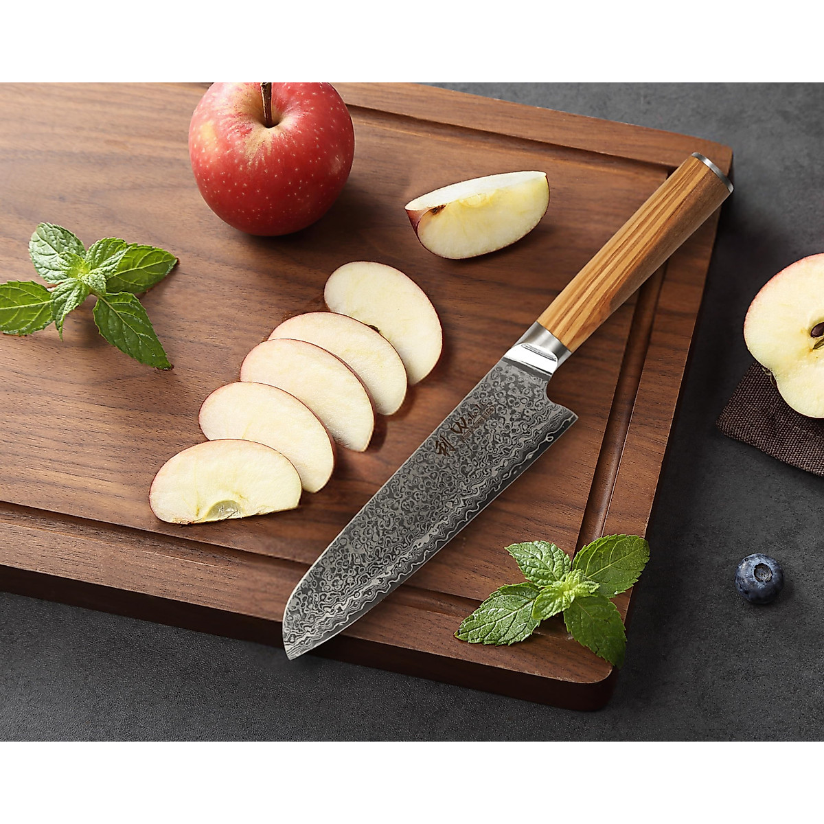 Wakoli Santoku Knife, 7-inch Blade Damascus Chef Knife made from 67 Layers of Damascus Steel with VG10 Core, Sharp Kitchen Knives with Olive Wood Handle, Meat Knife for All Tasks in Gift Box (Oribu)