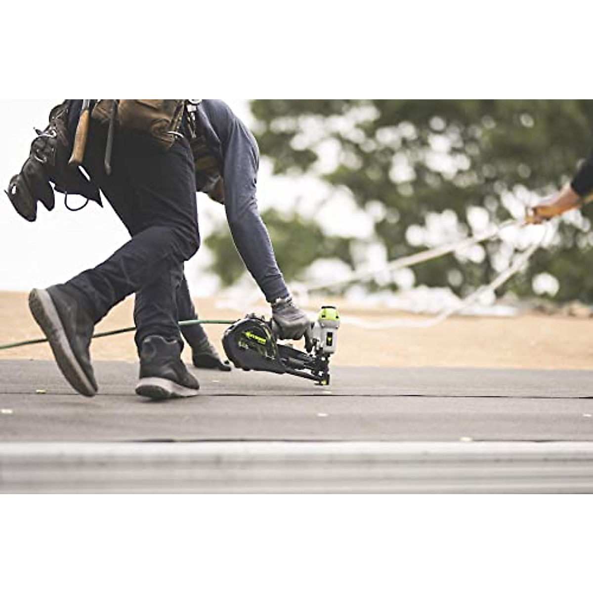 STINGER CN100B Pneumatic Cap Nailer, 1" Cap Diameter, 1" Nail Length, Collated Cap Nails for Roofing Underlayment & House Wrap (0136252)