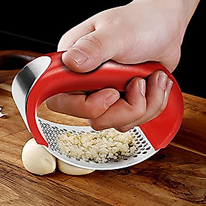 KUFUNG Garlic Press, Garlic Mincer Premium Garlic Press Rocker Garlic Press Stainless Steel, Arc Shape Design Garlic Crusher With Comfortable Grip (Red, M)