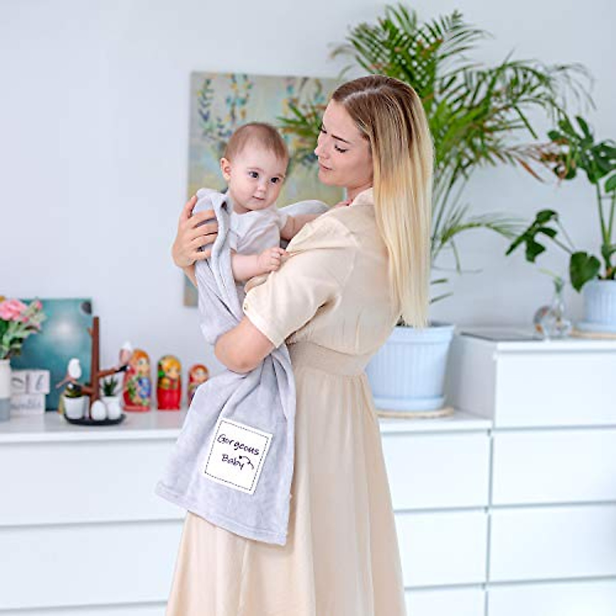 DEZANBO Baby Blanket for Boys Gilrs, Baby Blankets for Newborn,30”X 40”-Super Soft Fluffy Flannel,Great for Baby Showers, Light Grey