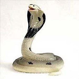 COBRA Indian King Cobra SNAKE ready to strike Figurine New Resin AF29