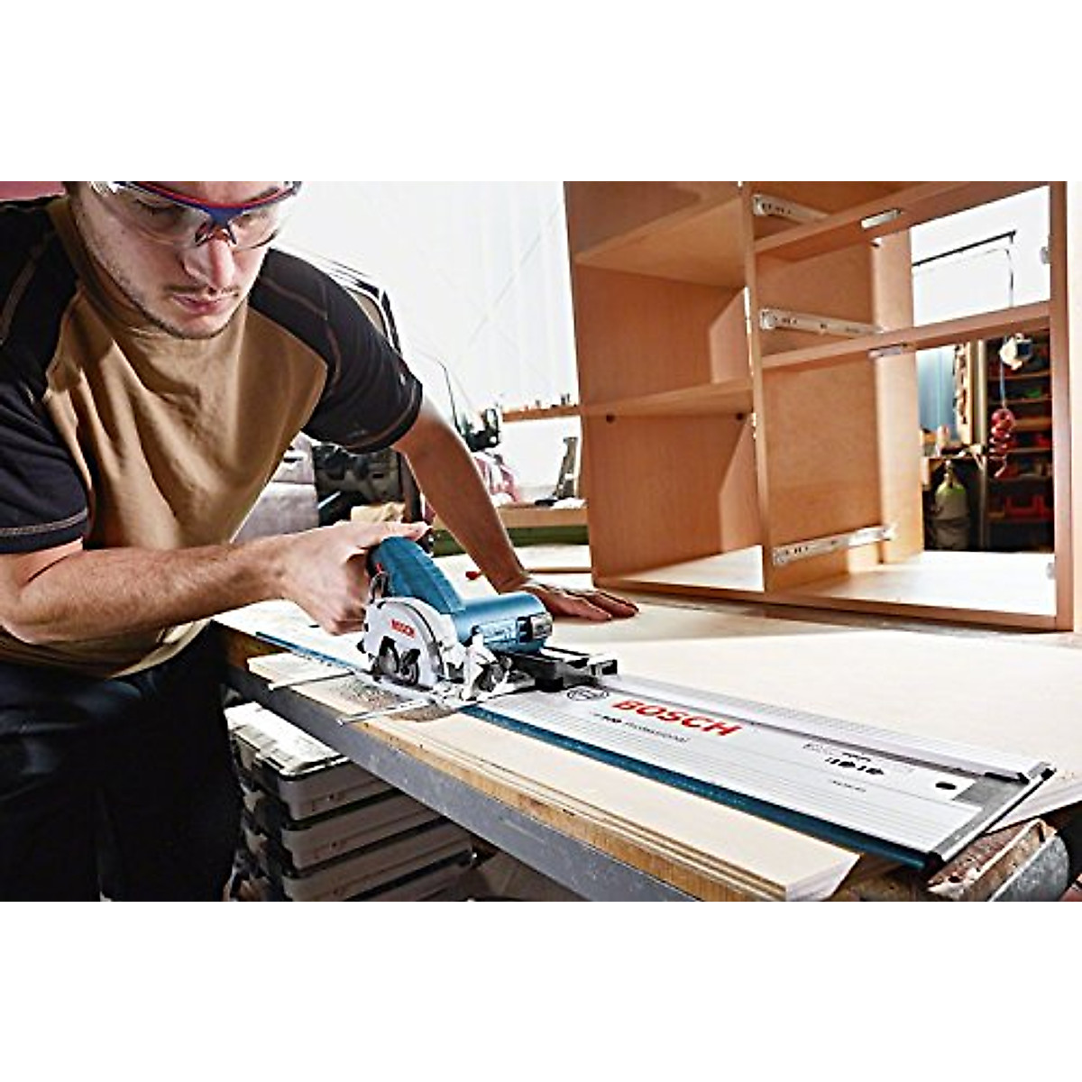 Bosch GKS 10.8 V-LI Professional Cordless Circular Saw The smallest professional universal saw ( Bare Tool)