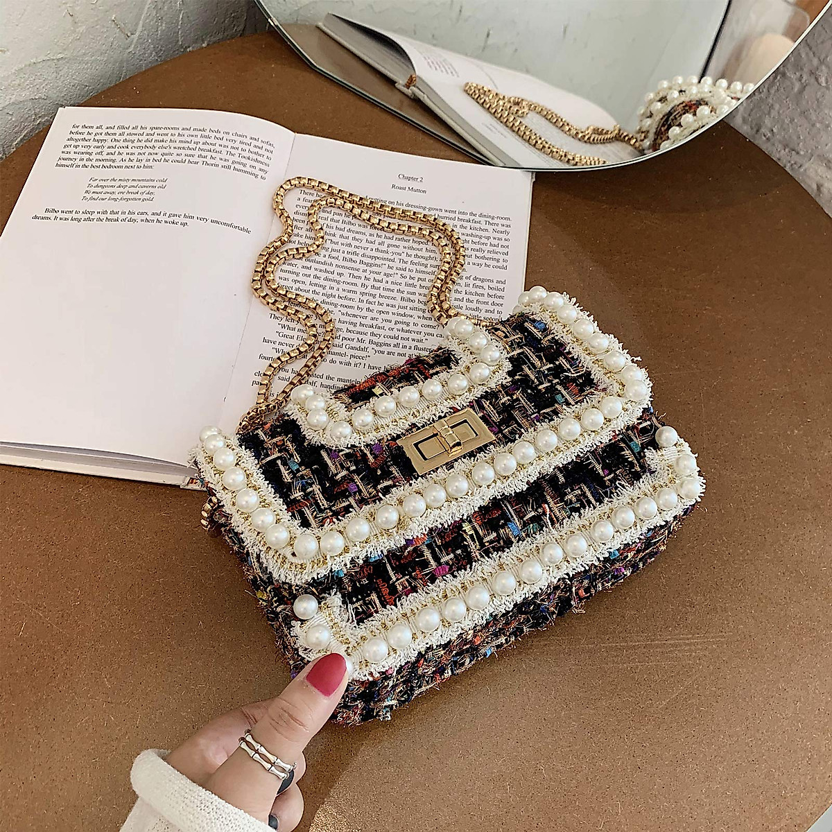 Aitian Designer Tweed Pearl Chain Purse - Fashion Crossbody Bags for Women and Shoulder Purses and Handbags Quilted Leather Designer Bags for Women Crossbody Bag with Chain