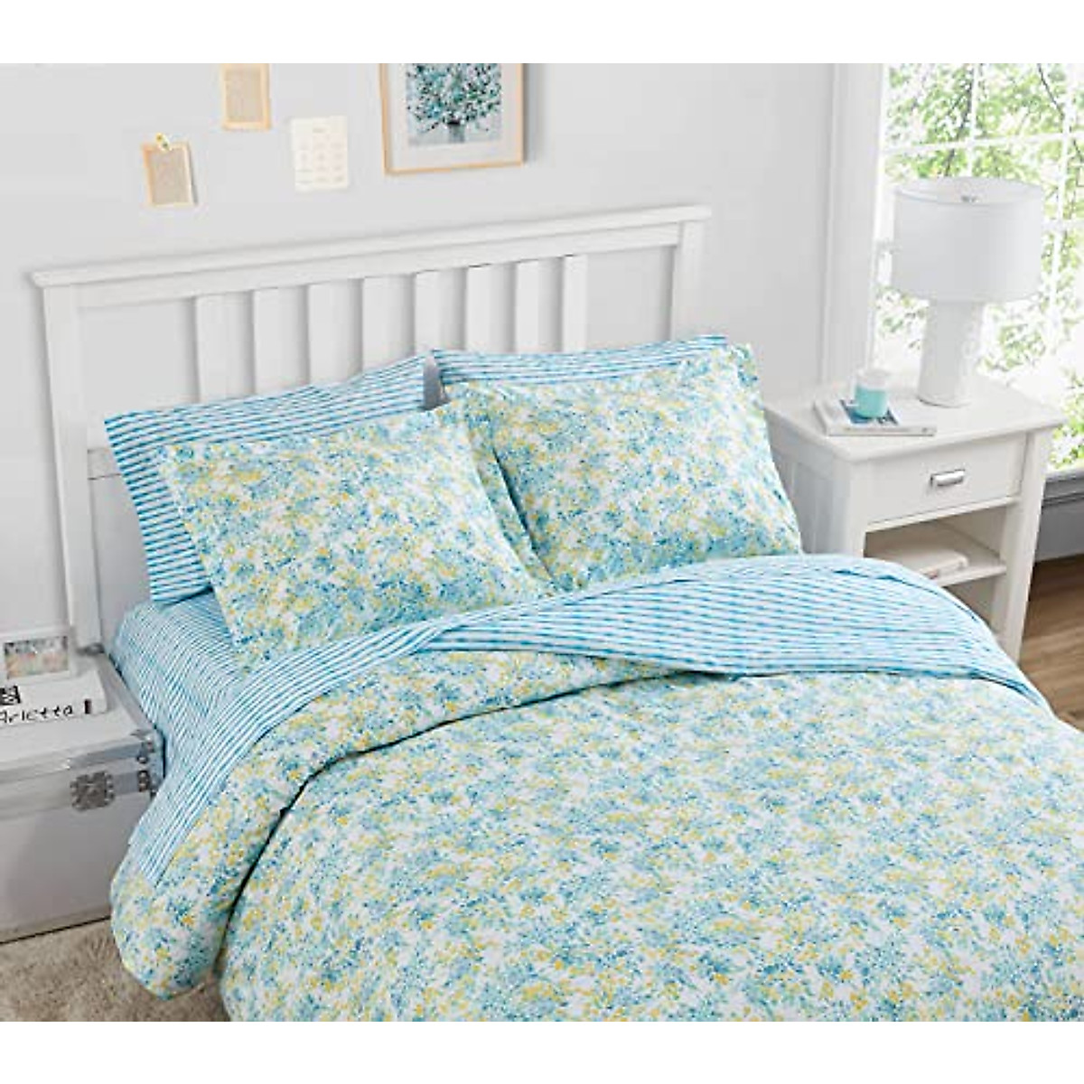 Poppy & Fritz - King Duvet Cover Set, Soft Reversible Bedding with Matching Shams & Zipper Closure, All Season Home Decor (Happy Floral Blue, King)