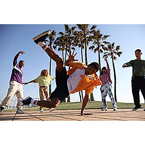 Canon EOS R10 Mirrorless Camera with RF-S 18-150mm Lens Kit