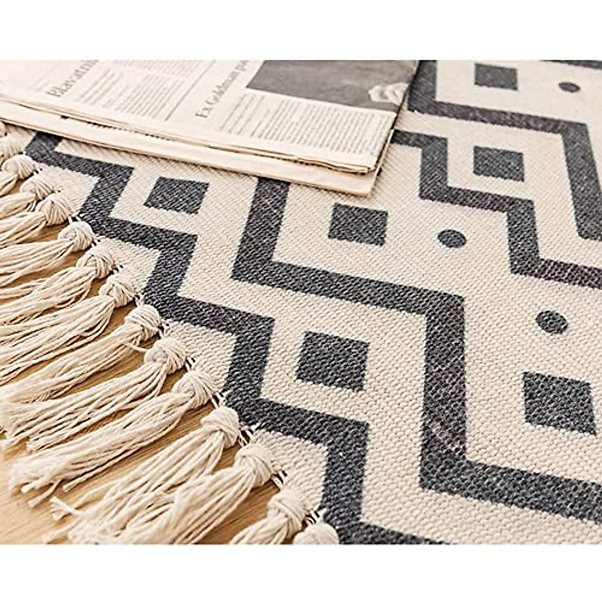 lightlux Moroccan Woven Carpet - Boho Area Rug 5' x 7' for Indoor and Outdoor Use in Large Bedroom and Living Room - Machine Washable and Tribal Farmhouse Collection