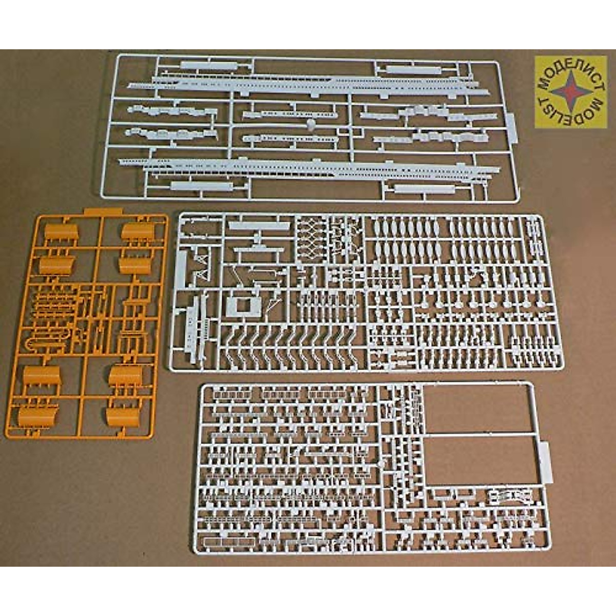 AEVVV RMS Titanic British Passenger Liner - Plastic Ship Model Kits Scale 1:700 - Assembly Instructions in Russian Language